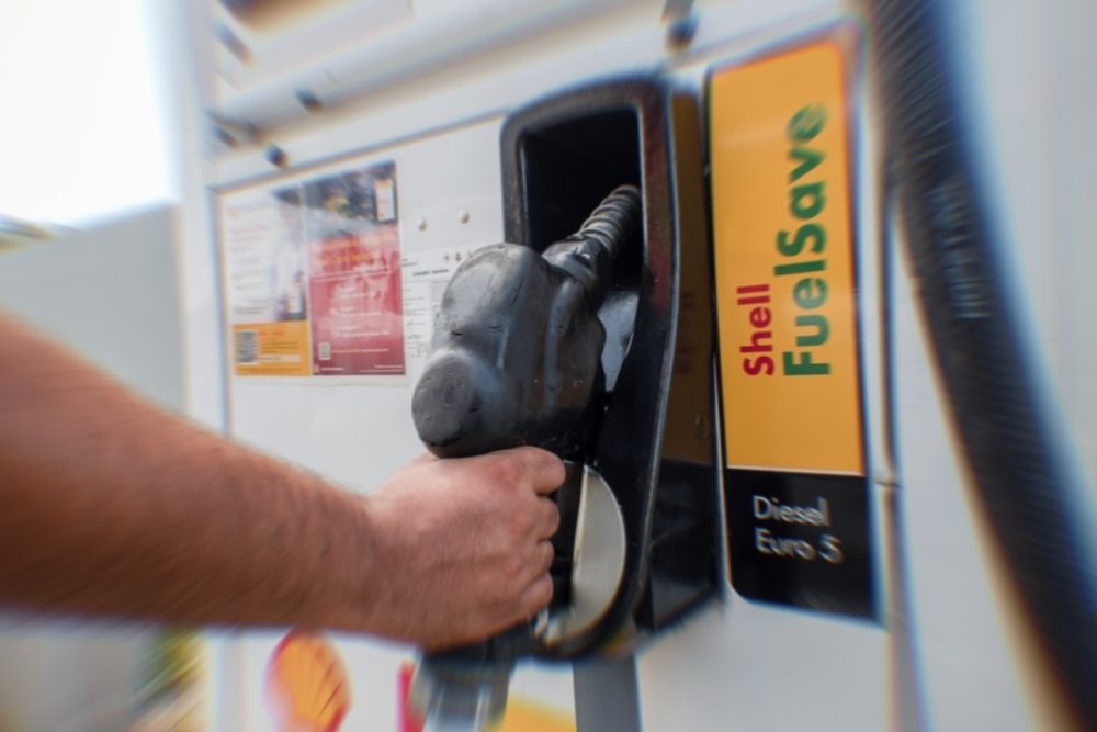 Harga minyak RON97 dan diesel naik 3 sen - Agenda Daily